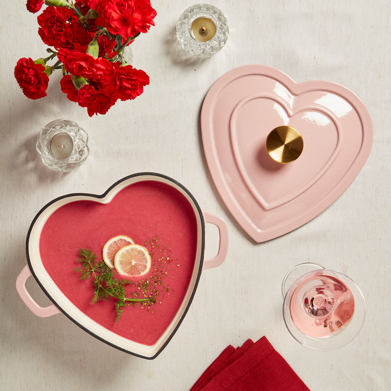 3-Quart Heart-Shaped Enameled Cast Iron Dutch Oven, Pink – Smith & Clark