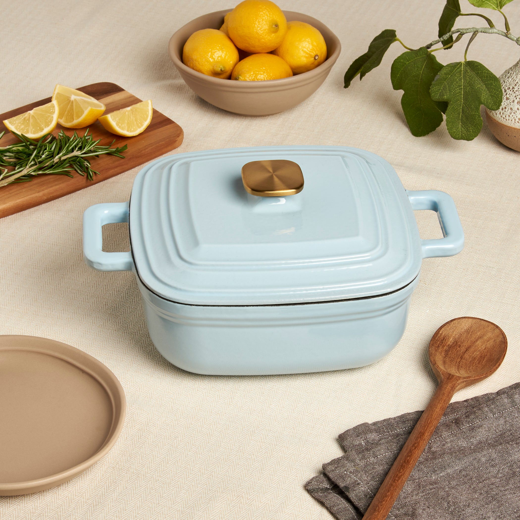4-Quart Enameled Cast Iron Square Dutch Ovens, Light Blue – Smith & Clark